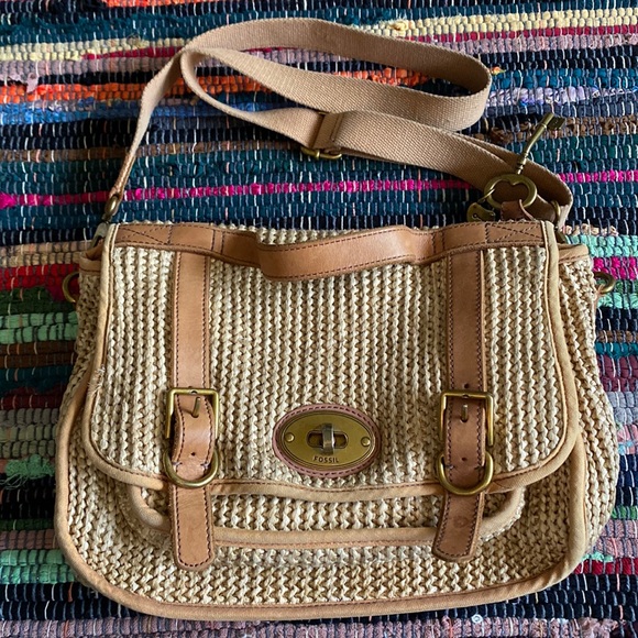 Fossil | Bags | Vintage Style Fossil Woven Tan Large Crossbody Bag ...